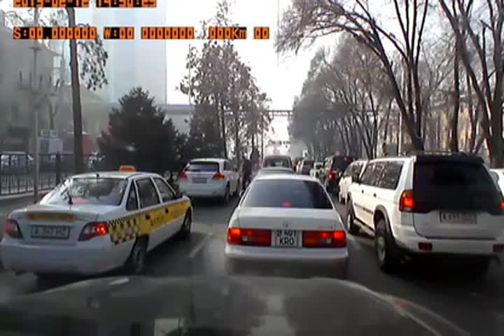 Abruti sur la route | Youmadeo